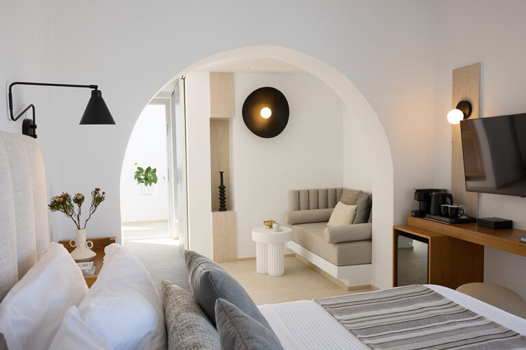 Luxury Suites in Santorini | Omna Caldera Suites